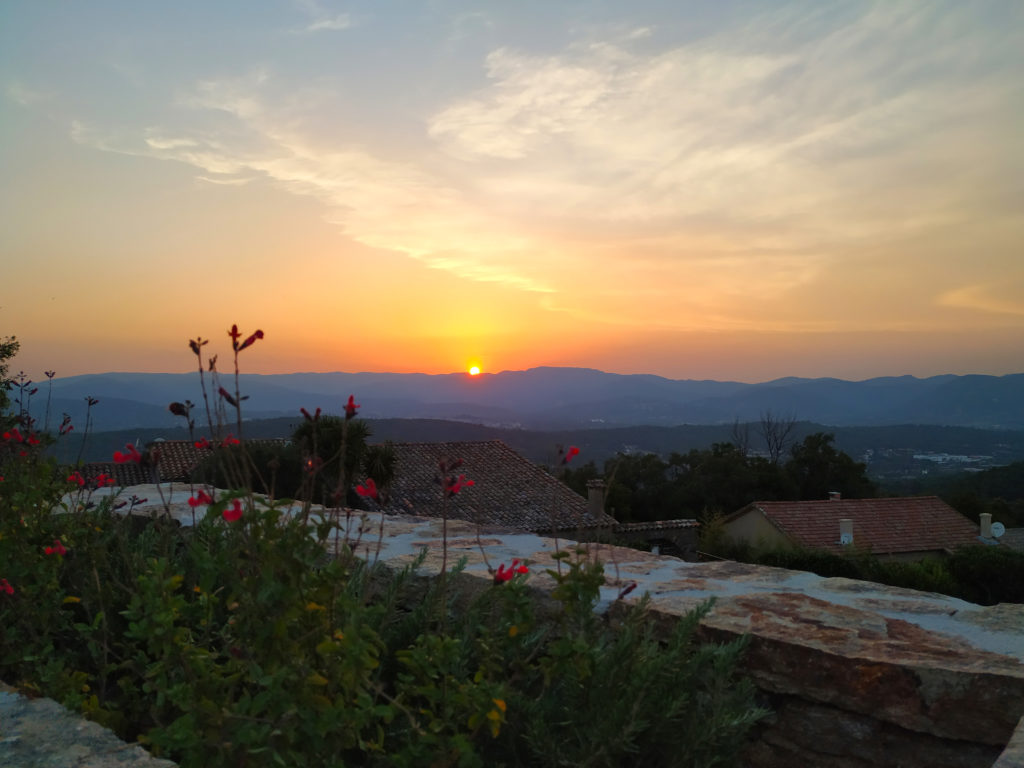 Gassin inaugure son office de tourisme – Promouvoir ensemble notre ...